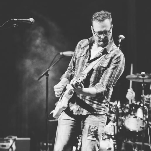 Hire David Olson - Singing Guitarist in Overland Park, KS | GigSalad