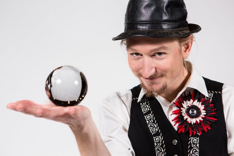Hire Eli March - Juggler in Portland, OR | GigSalad