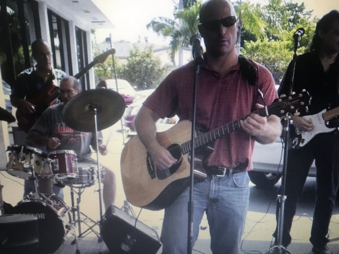 Hire Michael Eric Fayer: Acoustic Guitarist & One Man Band|Singing ...