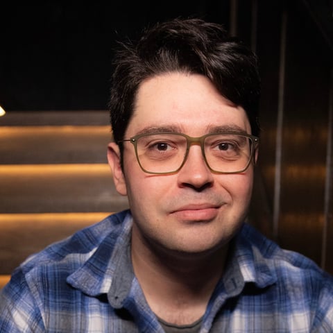 Hire Alex Simmons - Stand-Up Comedian in New York City, NY | GigSalad