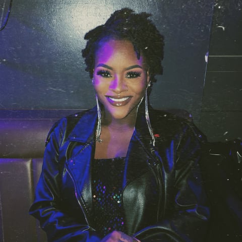 Hire Royale - Jazz Singer in Sacramento, CA | GigSalad