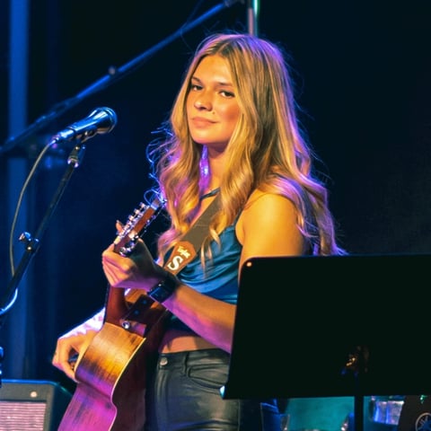 Hire Sydney Foote - Singing Guitarist in Storrs Mansfield, CT | GigSalad