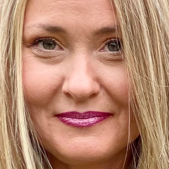 Hire April Young Bennett - Motivational Speaker in Salt Lake City, UT ...