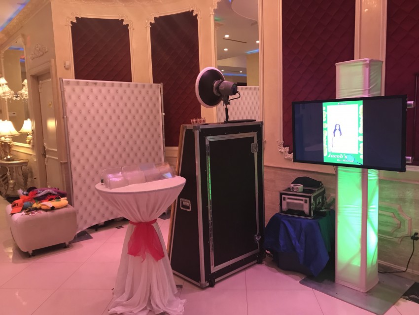 Hire 212 Photo Booth - Photo Booths in New York City, New York