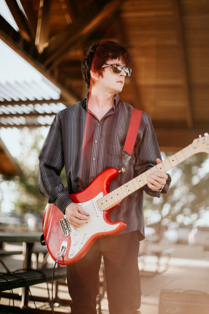 Hire Aaron Sion - Singing Guitarist in San Francisco, California