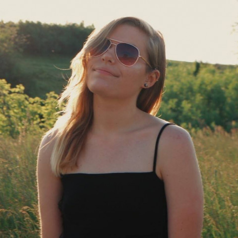 Hire Hannah Boundy - Folk Singer in Spokane, Washington