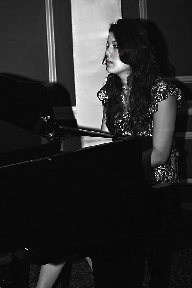 Hire Adrienne Collins - Broadway Style Entertainment in Shawnee, Kansas