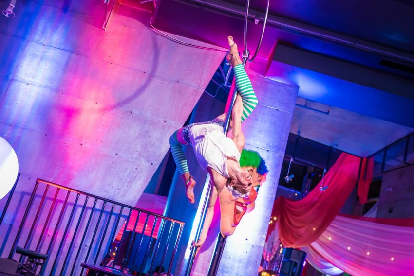 Hire Aerial Act, Animation, Comedy - Aerialist in Levis, Quebec