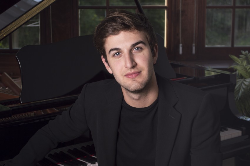 Hire Alexandre Marr Piano - Pianist in Akron, Ohio