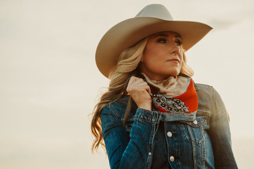 Hire Amanda Kate Ferris - Country Singer in Midlothian, Texas