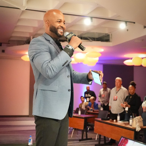 Hire Emmanuel Buisson - Leadership/Success Speaker in Orlando, Florida