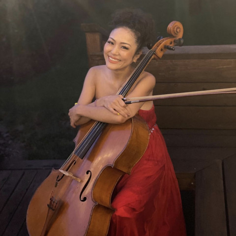 Hire Anna Koito - Cellist in Los Angeles, California