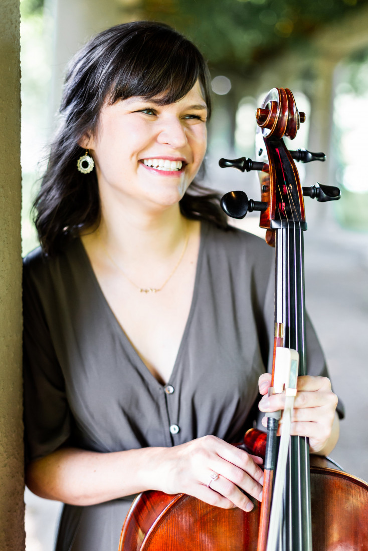 Hire Anna Oldham - Cellist in Louisville, Kentucky