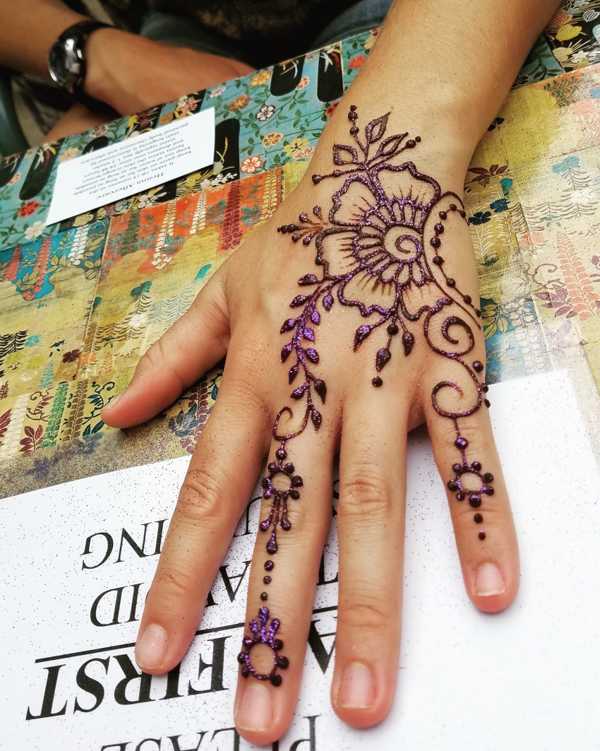 Hire Artist Maria Ledwith - Henna Tattoo Artist in Ledyard, Connecticut