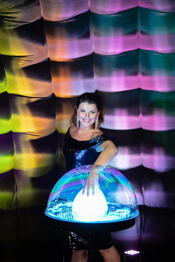 Hire ATLANTA BUBBLE SHOW by ANASTASIA - Bubble Entertainment in ...