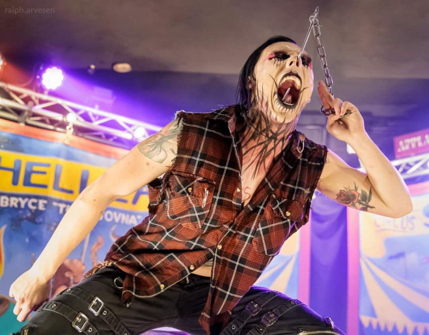 Hire Auzzy Blood - Sideshow in Las Vegas, Nevada