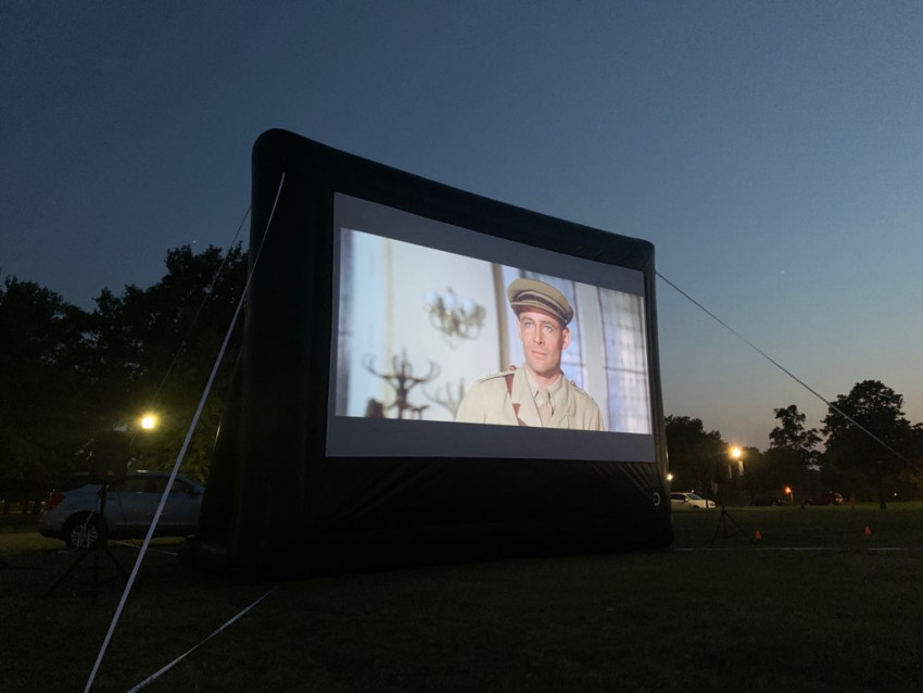 Hire Backyard Box Office KC - Outdoor Movie Screens in Overland Park ...
