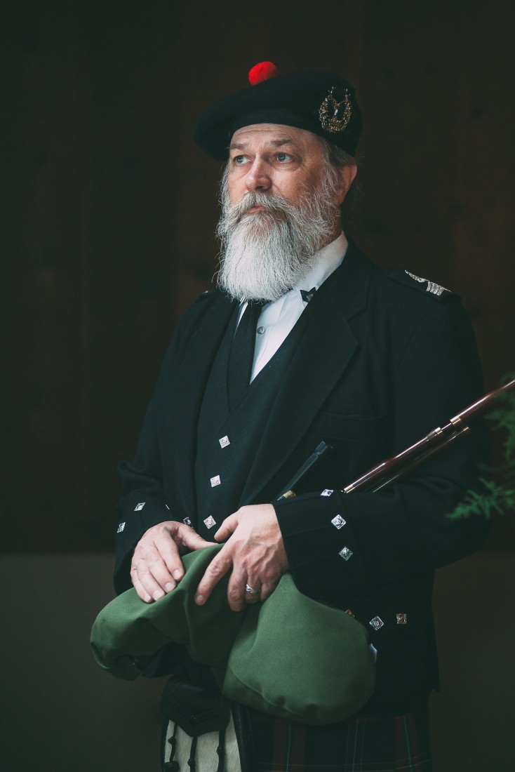 Hire Bagpiper Ron- Have Pipes, Will Travel - Bagpiper in Fresno, California