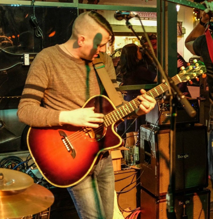 Hire Ben James - Singing Guitarist in Marysville, Washington