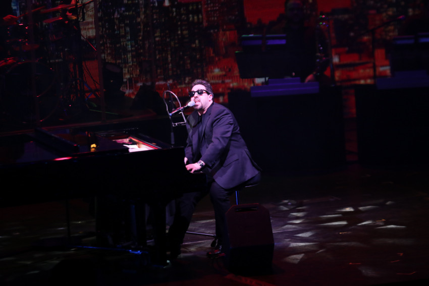 Hire David James - Piano/Singing Entertainment - Singing Pianist in ...