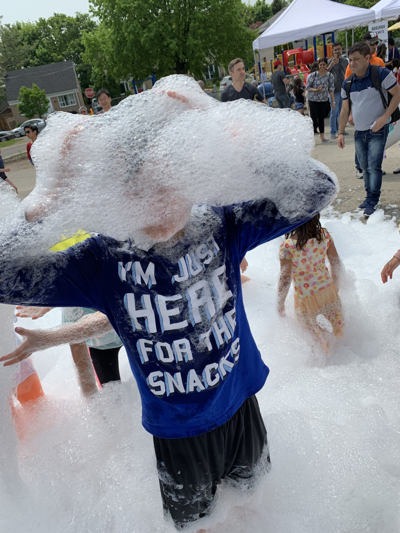 Hire Bumbling Bert - Children’s Party Magician in Toronto, Ontario