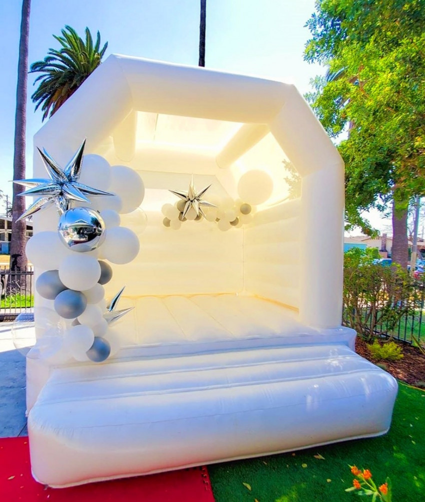 Hire CUITM Photo Booth & Inflatables - Photo Booths in Canoga Park ...