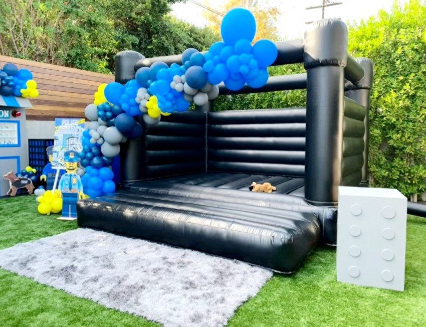 Hire CUITM Photo Booth & Inflatables - Photo Booths in Canoga Park ...