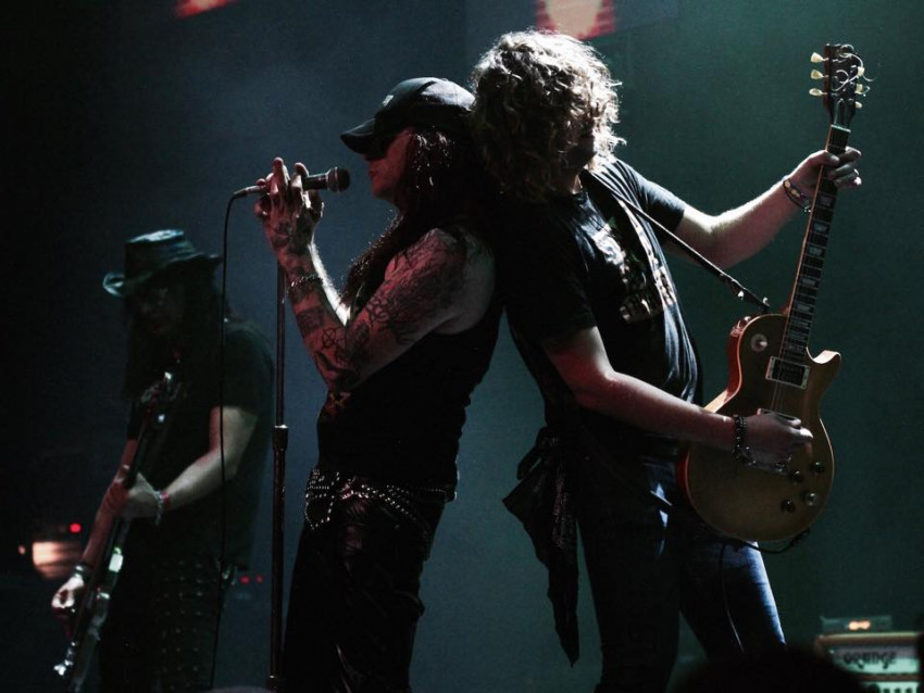 Hire Hollywood Roses - Guns N’ Roses Tribute Band in Los Angeles ...