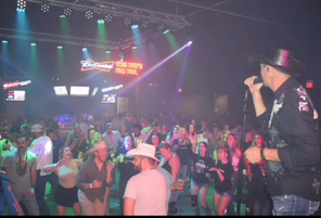 Hire Chas Collins - Country Band in Clearwater, Florida