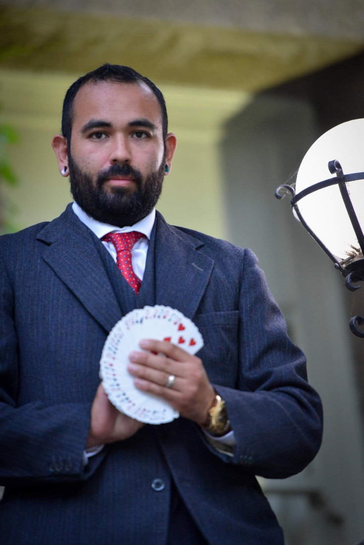 Hire Chris Ruiz Magic - Magician in Phelan, California