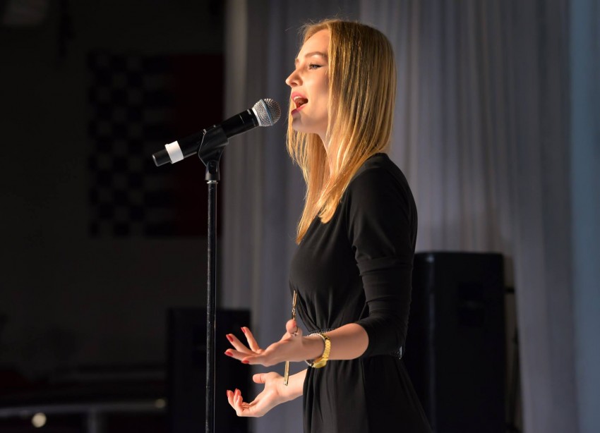 Hire Christina Sofina Jazz Singer In Los Angeles California