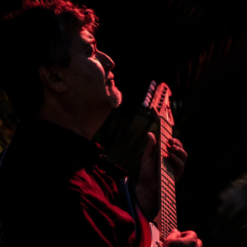 Hire Claudio Martin - Guitarist in Alpine, California