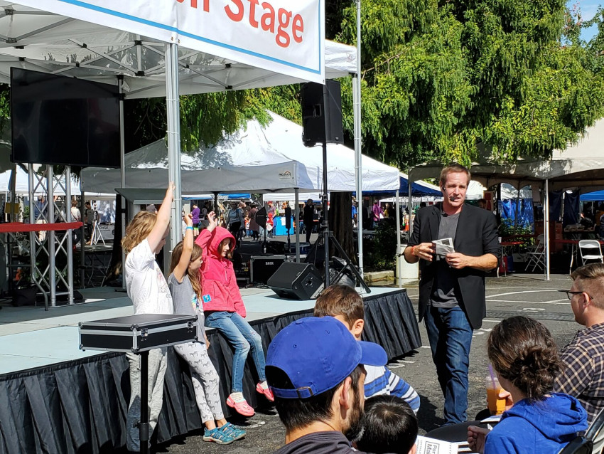 Hire Close Up Comedy Magic - Strolling/Close-up Magician in Portland ...