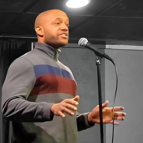 Hire Comedian Clarence Williams - Stand-Up Comedian in Milwaukee, Wisconsin