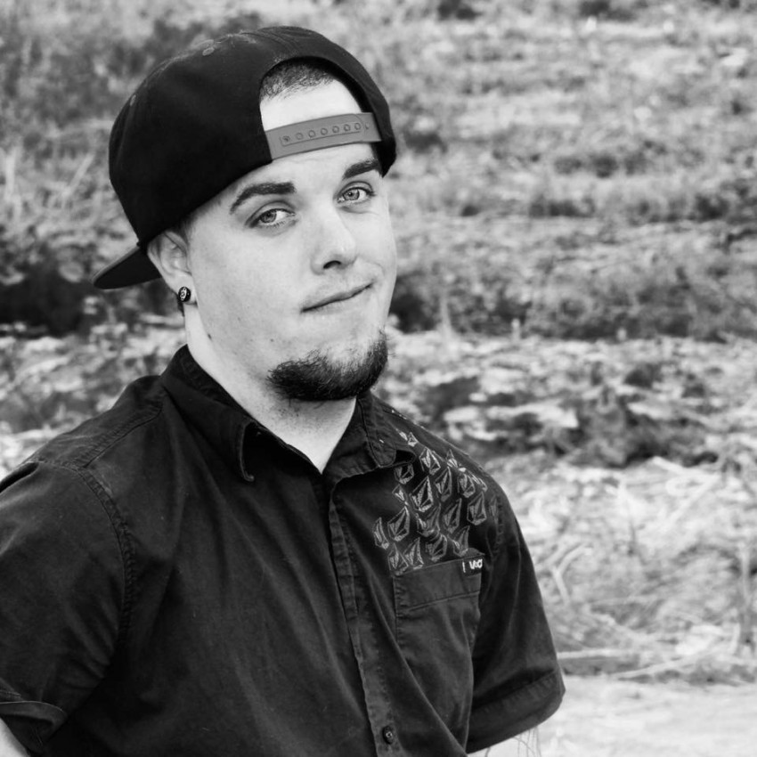 Hire Comedian Justin - Stand-Up Comedian in Riverside, California