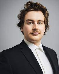 Hire Comedian Sam Burns! - Stand-Up Comedian in Toronto, Ontario