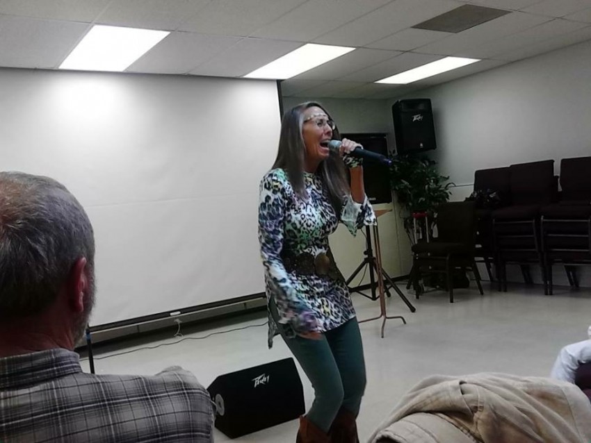 Hire Darlene Jones - Gospel Singer in San Angelo, Texas