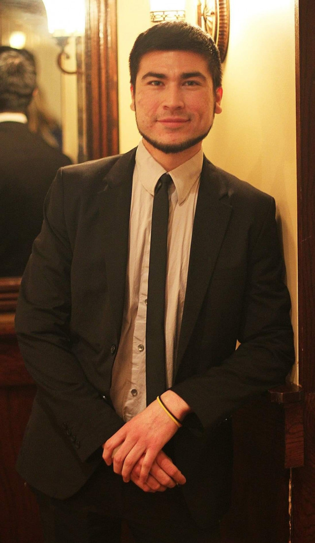 Hire David Em Close-up Magician - Strolling/Close-up Magician in ...