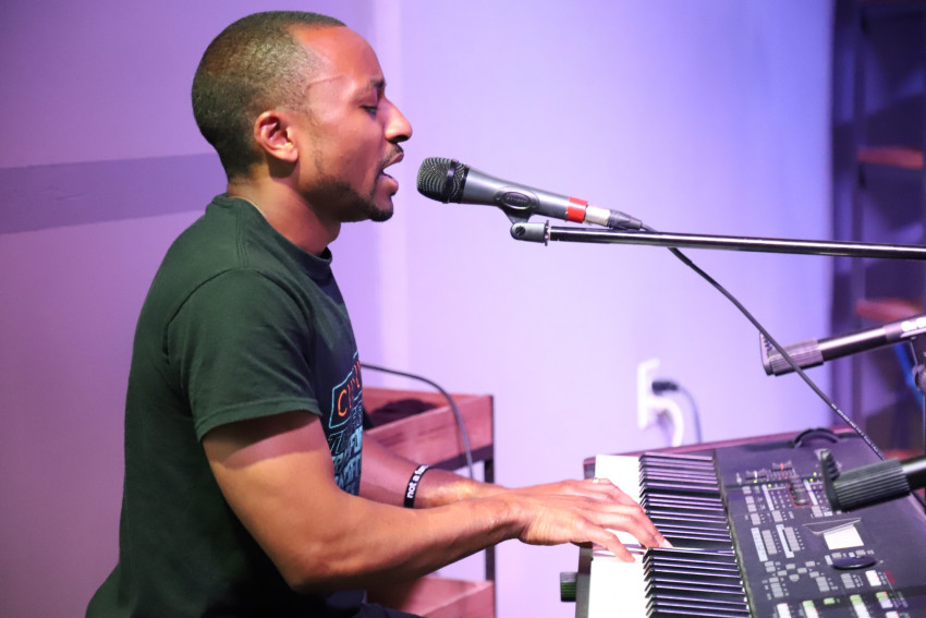 Hire David Johnson Music - Singing Pianist in Lynchburg, Virginia