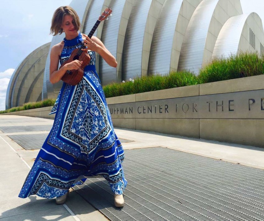 Hire Deanna Ray - Singer/Songwriter in Kansas City, Missouri