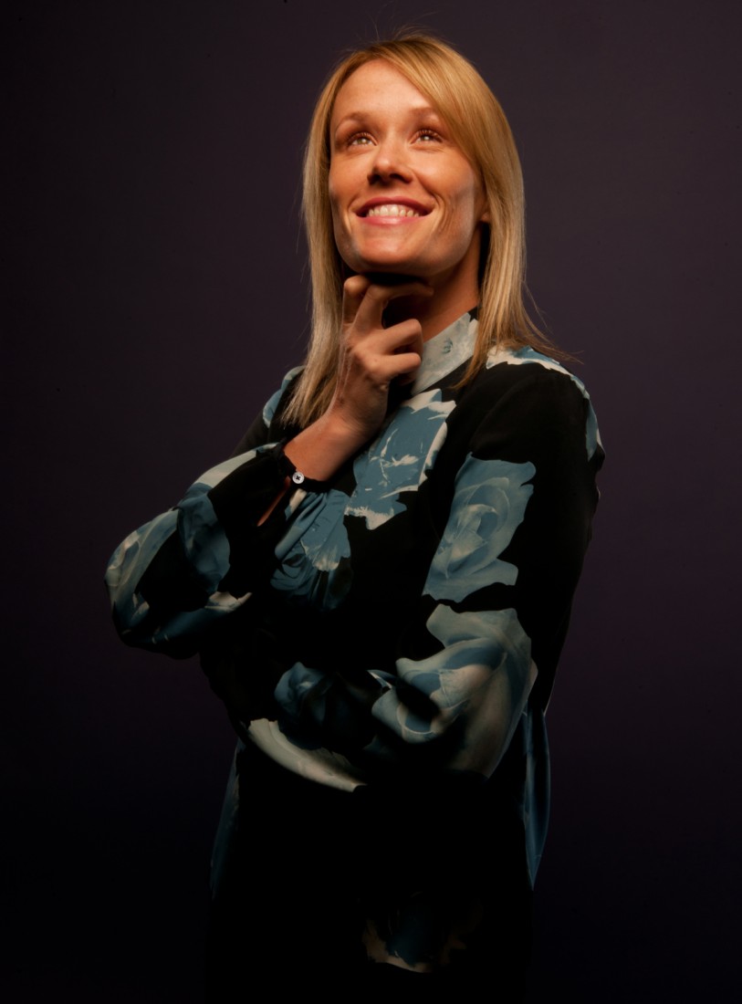 Hire Dena Jackson, Comedian and Keynote Speaker - Motivational Speaker ...