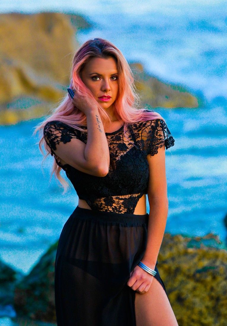 Hire Denise Faro - italian singer - Pop Singer in North Hollywood ...