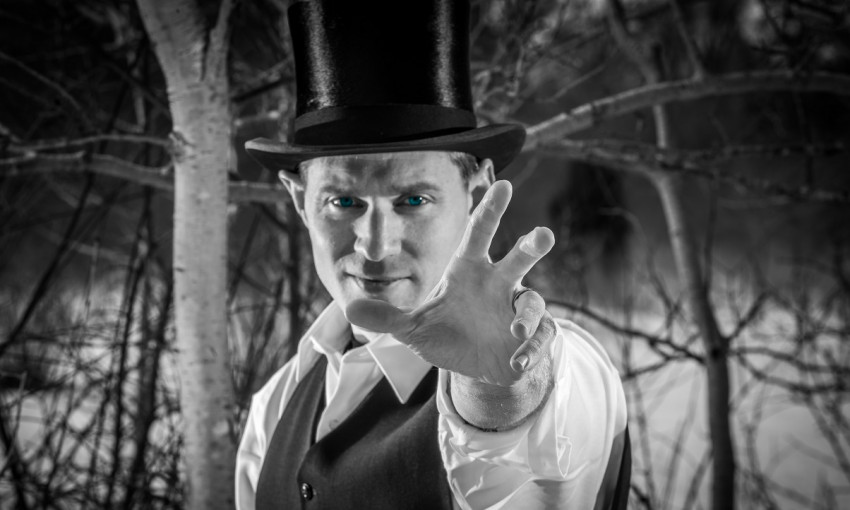 Hire Dennis Christie MD "Master Deceptionist" - Magician in Des Plaines ...
