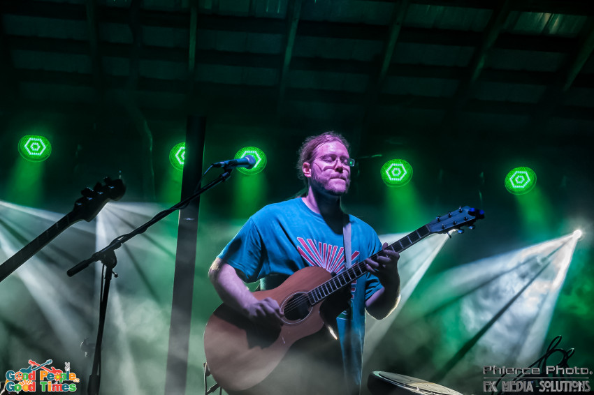 Hire Derick Howard - One Man Band in Columbus, Indiana