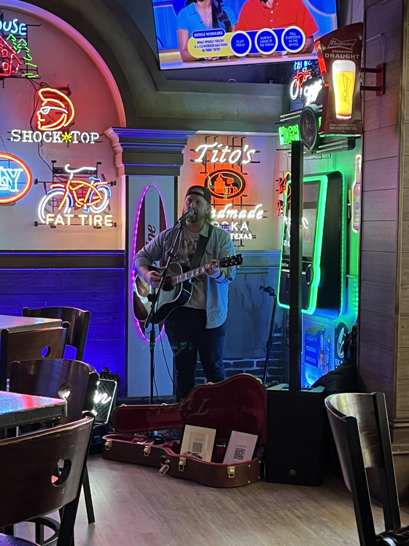 Hire Dillon Hasten - Singing Guitarist in Springfield, Missouri
