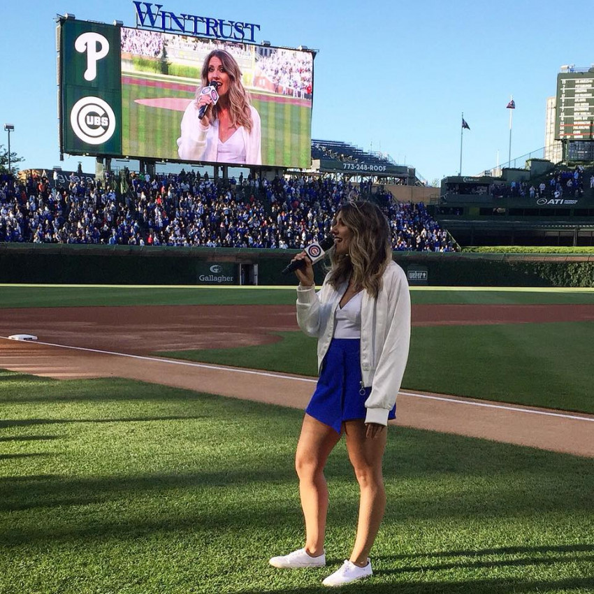 Hire Dina Bach - Singing Pianist in Geneva, Illinois