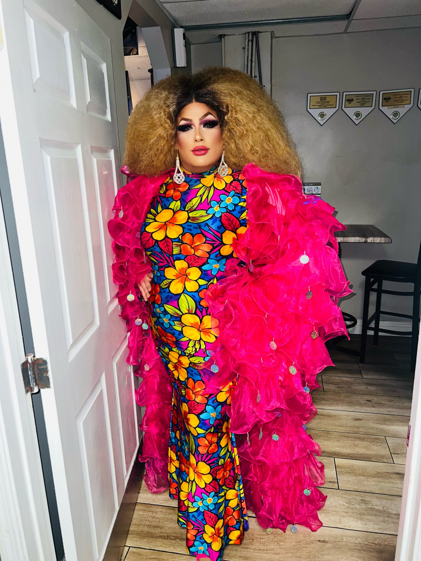 Hire Kelly Razzberry - Drag Queen in Miami, Florida
