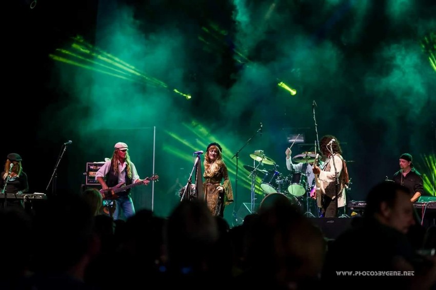 Hire True Rumours - Fleetwood Mac Tribute Band in Palm Beach, Florida