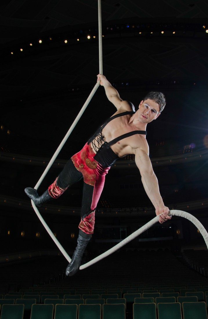 Hire Duo hand balancing , aerialist as well . - Circus Entertainment in ...