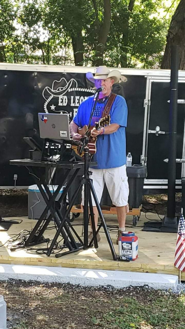 Hire Ed Leonard and Friends - Country Singer in Gatesville, Texas